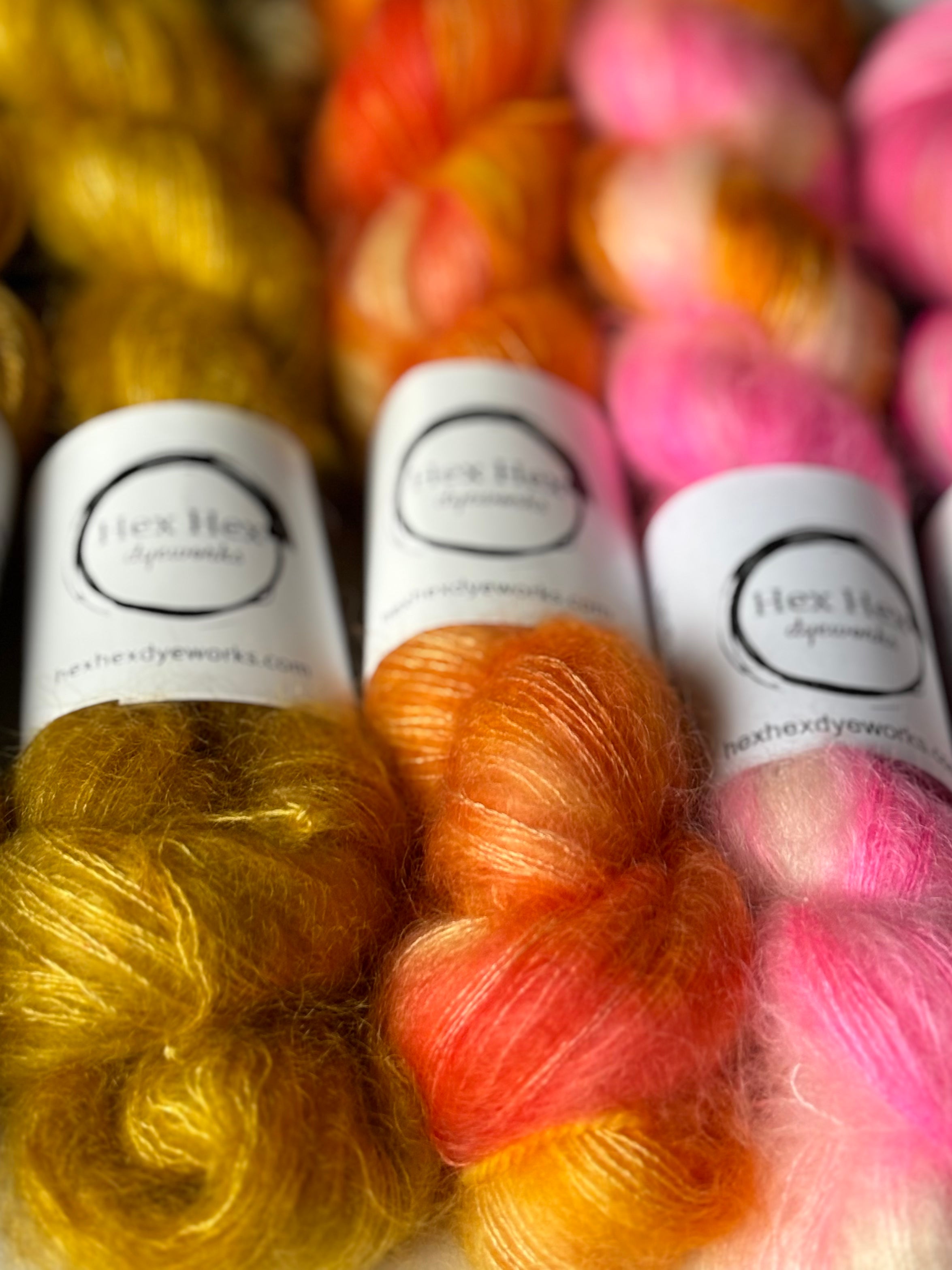 Hex Hex dyeworks Silki Mohair – Garn og Gjafir